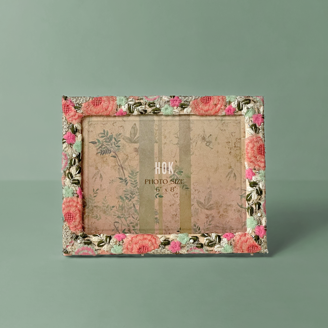 Elegant Pastel Bloom Embroidered Photo Frame